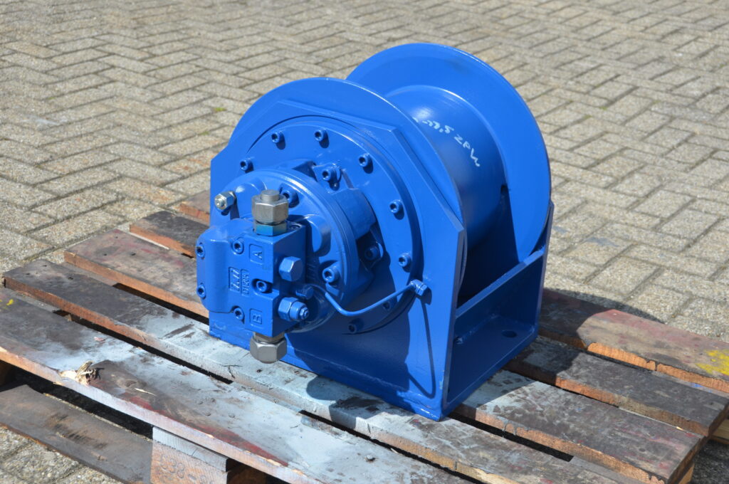 16 Ton Hydraulic Winch - DÉGRA