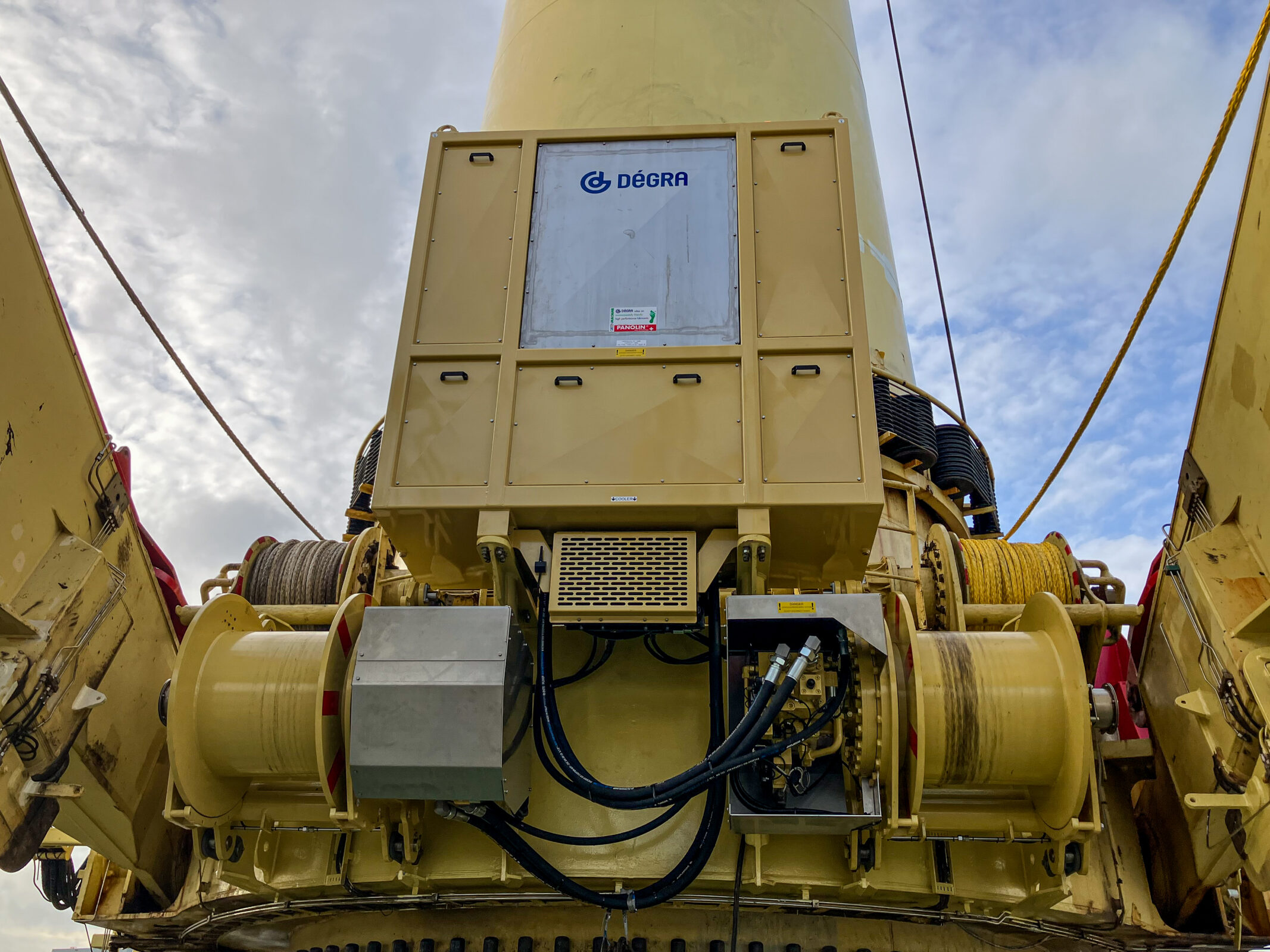 Secondary Control System - DÉGRA